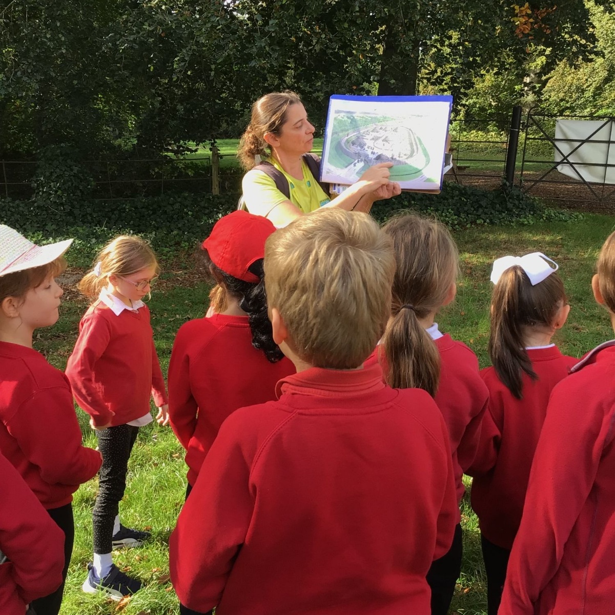 Year 3/4 off to Wandlebury - Swavesey Primary School